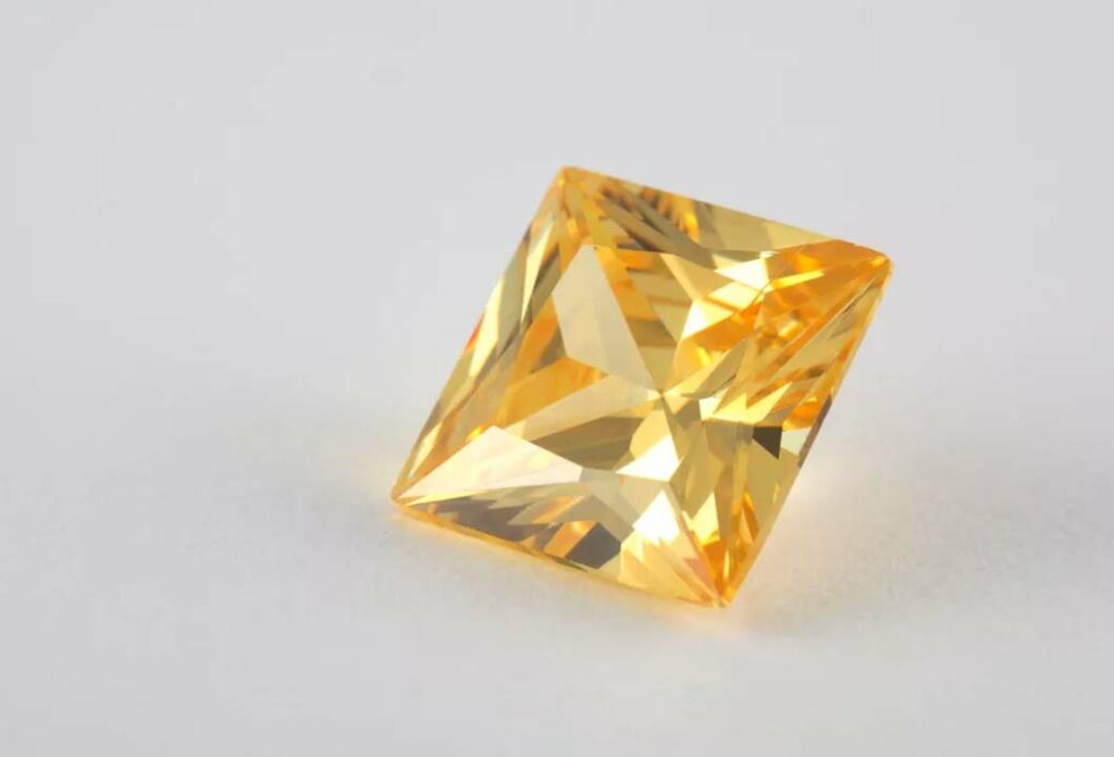 Meet The First Ever Pumpkin Spice Diamond – ellen k